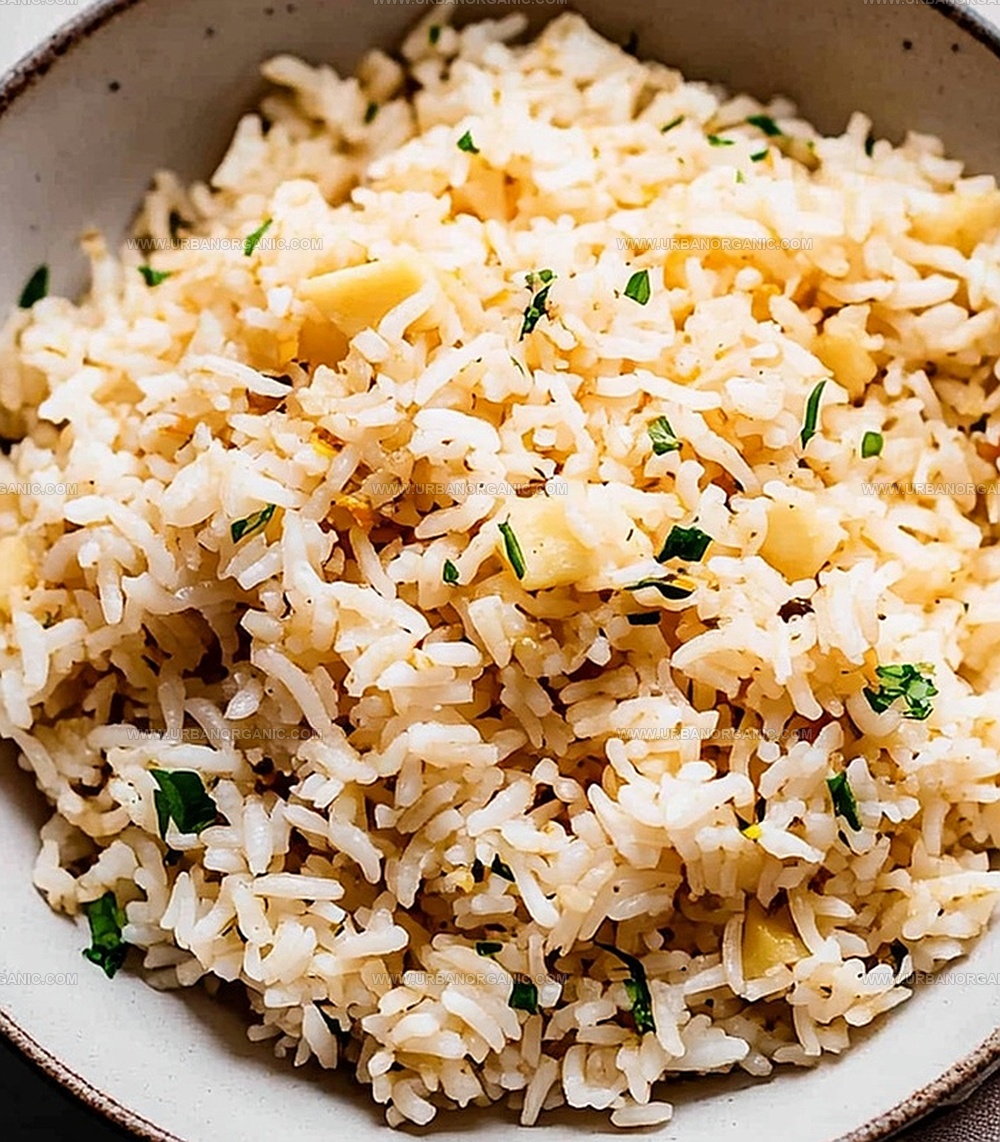 Fluffy Garlic Butter Rice Recipe: A Simple Side Everyone Loves - Urban ...